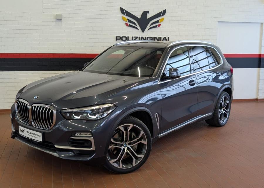 BMW X5 2020 in Kaunas, with an engine capacity of 3.00 L and mileage of 104 thousand km for 42000 €, photo 1 on AUTOMOTO.COM.LV