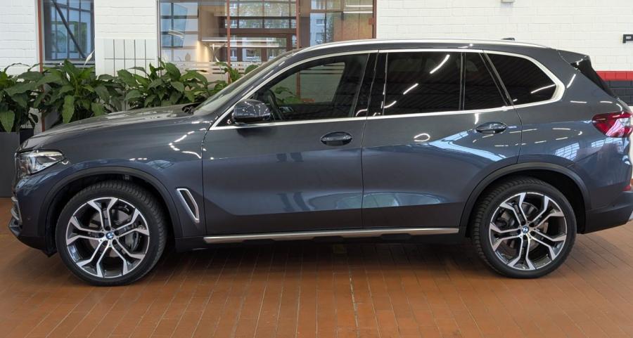 BMW X5 2020 in Kaunas, with an engine capacity of 3.00 L and mileage of 104 thousand km for 42000 €, photo 6 on AUTOMOTO.COM.LV