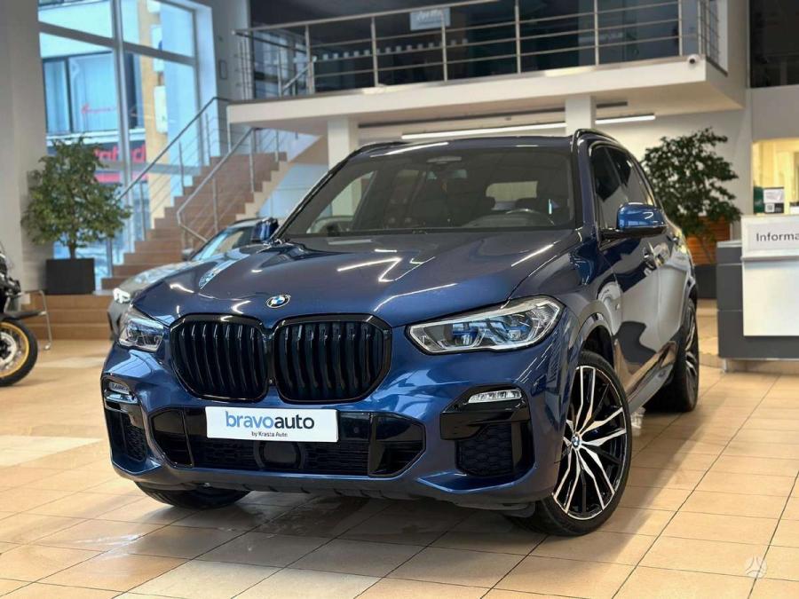 BMW X5 2021 in Klaipeda, with an engine capacity of 3.00 L and mileage of 101 thousand km for 54881 €, photo 1 on AUTOMOTO.COM.LV