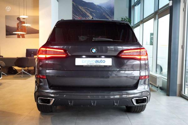 BMW X5 2021 in Kaunas, with an engine capacity of 3.00 L and mileage of 140 thousand km for 48993 €, photo 5 on AUTOMOTO.COM.LV