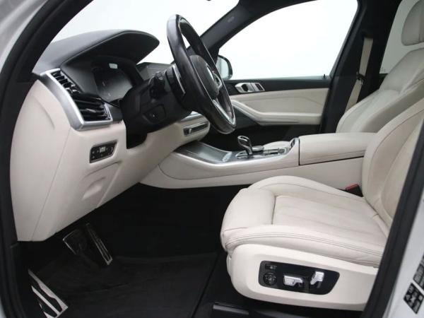 BMW X5 2021 in Vilnius, with an engine capacity of 3.00 L and mileage of 158 thousand km for 43499 €, photo 4 on AUTOMOTO.COM.LV