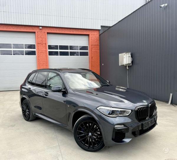 БМВ Х5 2021 в Вильнюс на AUTOMOTO.COM.LV БМВ Х5 2021 в Вильнюс, объемом двигателя 3.00 л и пробегом 200 тыс. км за 35499 €, фото 1 на AUTOMOTO.COM.LV