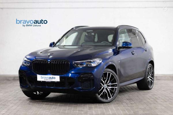 BMW X5 2022 Viļņa, ar dzinēja tilpumu 3.00 L un nobraukumu 98 tūkst. km par 60552 €, foto 1 vietnē AUTOMOTO.COM.LV