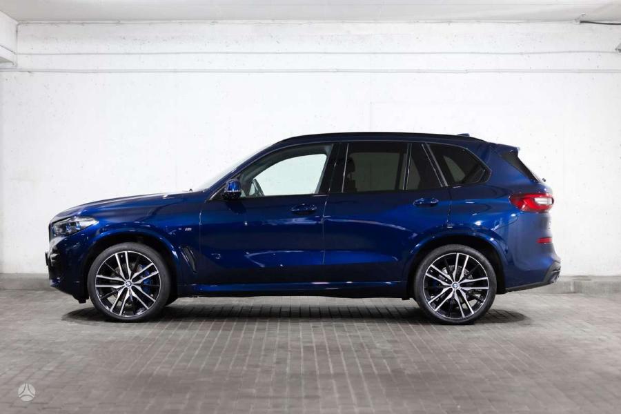 BMW X5 2022 in Vilnius, with an engine capacity of 3.00 L and mileage of 98 thousand km for 60552 €, photo 4 on AUTOMOTO.COM.LV