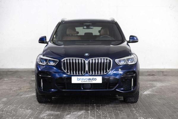 BMW X5 2022 in Vilnius, with an engine capacity of 3.00 L and mileage of 106 thousand km for 59881 €, photo 2 on AUTOMOTO.COM.LV