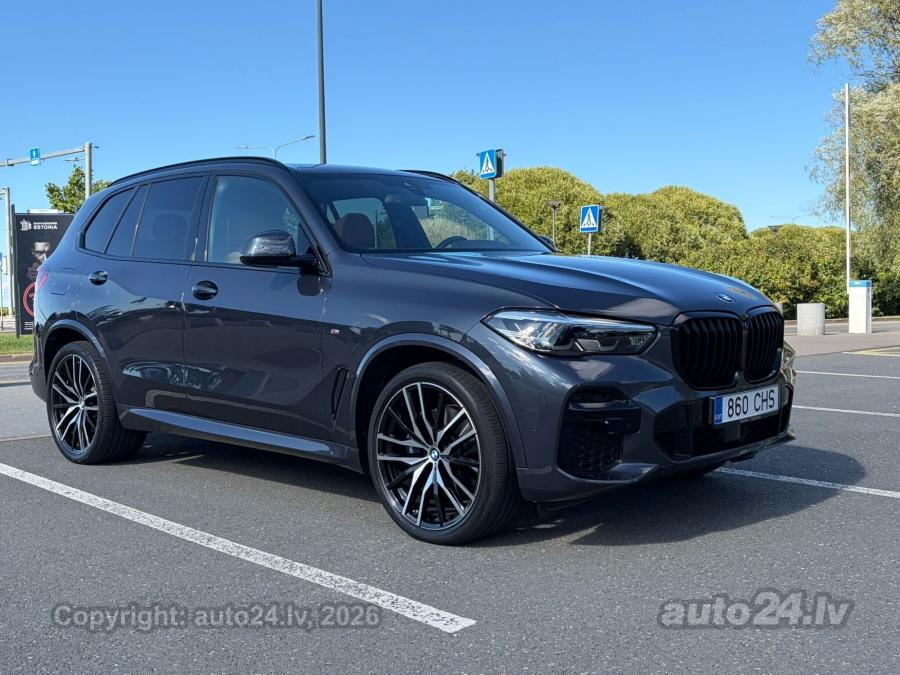 BMW X5 2022 in Tallinn, with an engine capacity of 3.00 L and mileage of 42 thousand km for 64000 €, photo 1 on AUTOMOTO.COM.LV