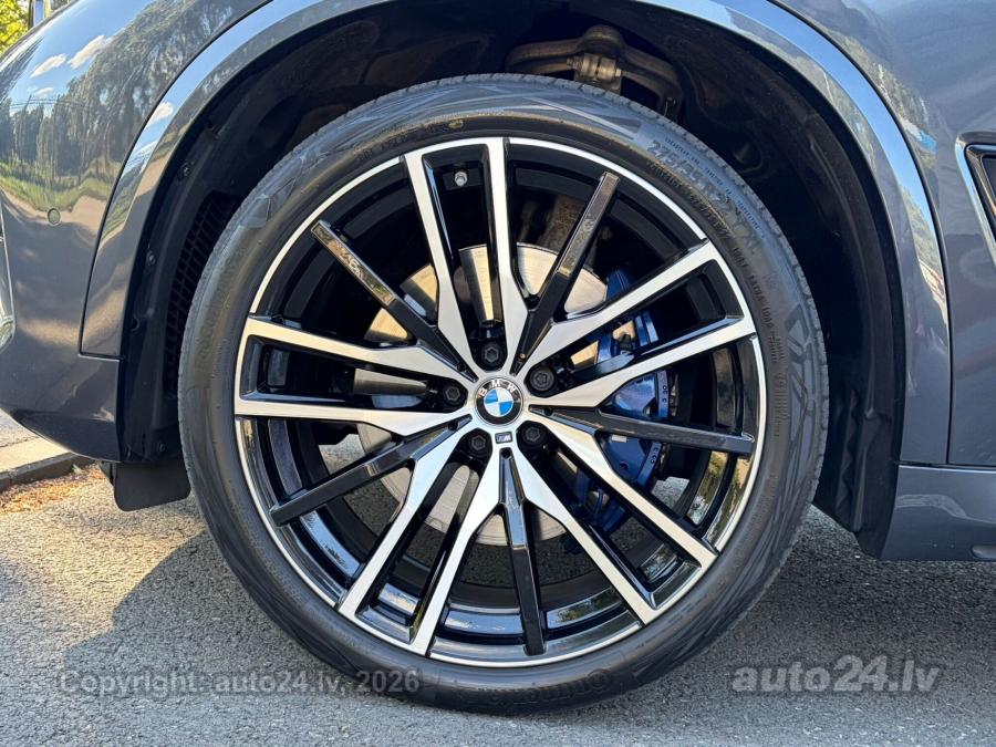 BMW X5 2022 in Tallinn, with an engine capacity of 3.00 L and mileage of 42 thousand km for 64000 €, photo 19 on AUTOMOTO.COM.LV