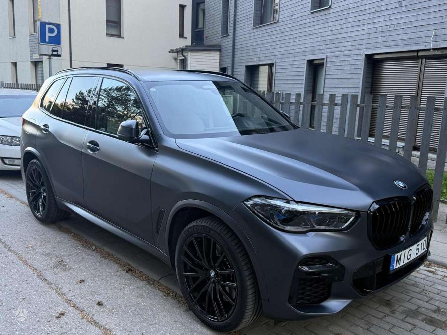 BMW X5 2022 Viļņa, ar dzinēja tilpumu 3.00 L un nobraukumu 152 tūkst. km par 51000 €, foto 1 vietnē AUTOMOTO.COM.LV