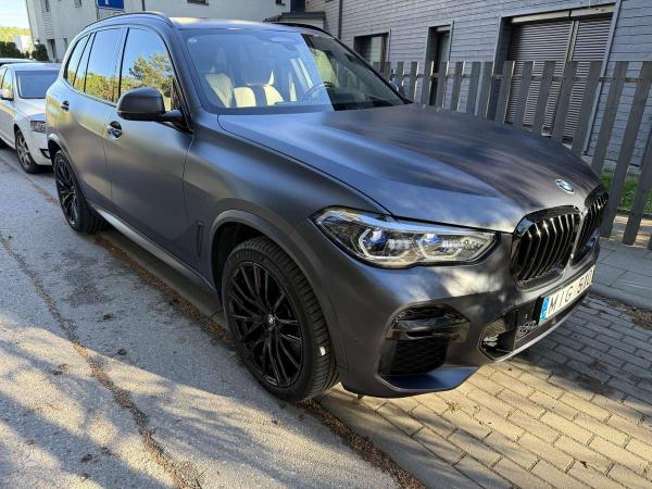 BMW X5 2022 Viļņa, ar dzinēja tilpumu 3.00 L un nobraukumu 152 tūkst. km par 51000 €, foto 3 vietnē AUTOMOTO.COM.LV