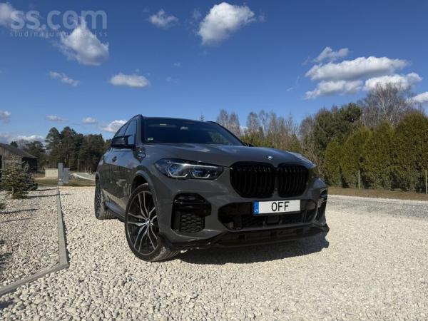 BMW X5 2022 Rīga, ar dzinēja tilpumu 3.00 L un nobraukumu 161 tūkst. km par 49500 €, foto  vietnē AUTOMOTO.COM.LV
