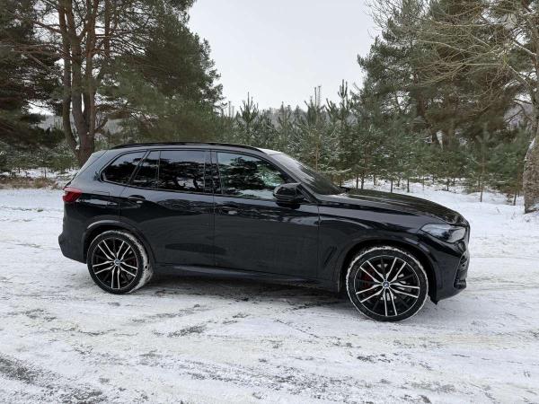 BMW X5 2023 in Kaunas, with an engine capacity of 3.00 L and mileage of 44 thousand km for 53000 €, photo 3 on AUTOMOTO.COM.LV