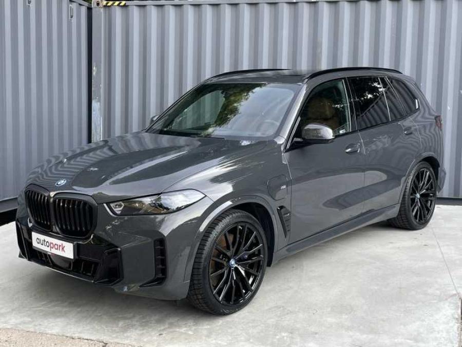 BMW X5 2023 in Vilnius, with an engine capacity of 3.00 L and mileage of 58 thousand km for 67300 €, photo 1 on AUTOMOTO.COM.LV
