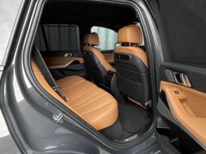 BMW X5 2023 in Vilnius, with an engine capacity of 3.00 L and mileage of 58 thousand km for 67300 €, photo 6 on AUTOMOTO.COM.LV