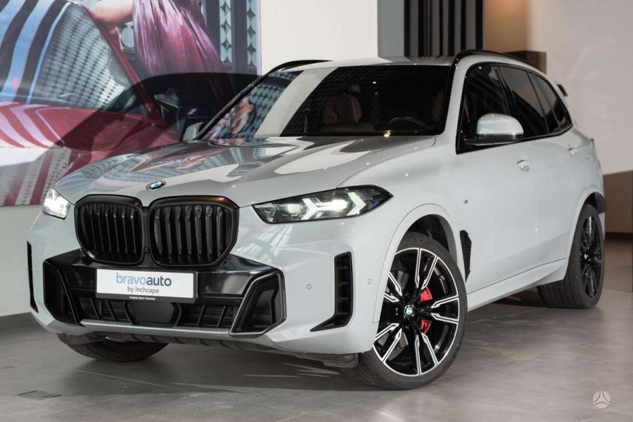 BMW X5 2023 in Kaunas, with an engine capacity of 3.00 L and mileage of 76 thousand km for 72744 €, photo 1 on AUTOMOTO.COM.LV