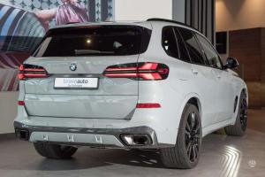 BMW X5 2023 in Kaunas, with an engine capacity of 3.00 L and mileage of 76 thousand km for 72744 €, photo 6 on AUTOMOTO.COM.LV