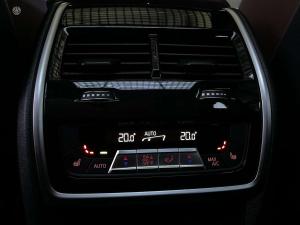 BMW X5 2023 Klaipėda, ar dzinēja tilpumu 3.00 L un nobraukumu 66 tūkst. km par 67993 €, foto 24 vietnē AUTOMOTO.COM.LV