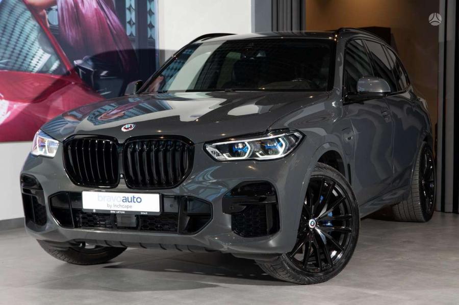 BMW X5 2023 in Kaunas, with an engine capacity of 3.00 L and mileage of 93 thousand km for 54771 €, photo 1 on AUTOMOTO.COM.LV