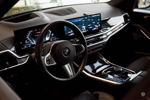 BMW X5 2024 in Kaunas, with an engine capacity of 3.00 L and mileage of 18 thousand km for 79965 €, photo 7 on AUTOMOTO.COM.LV