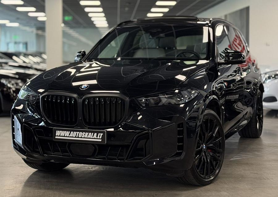 BMW X5 2025 Klaipėda, ar dzinēja tilpumu 2.99 L un nobraukumu 20 tūkst. km par 94950 €, foto 1 vietnē AUTOMOTO.COM.LV