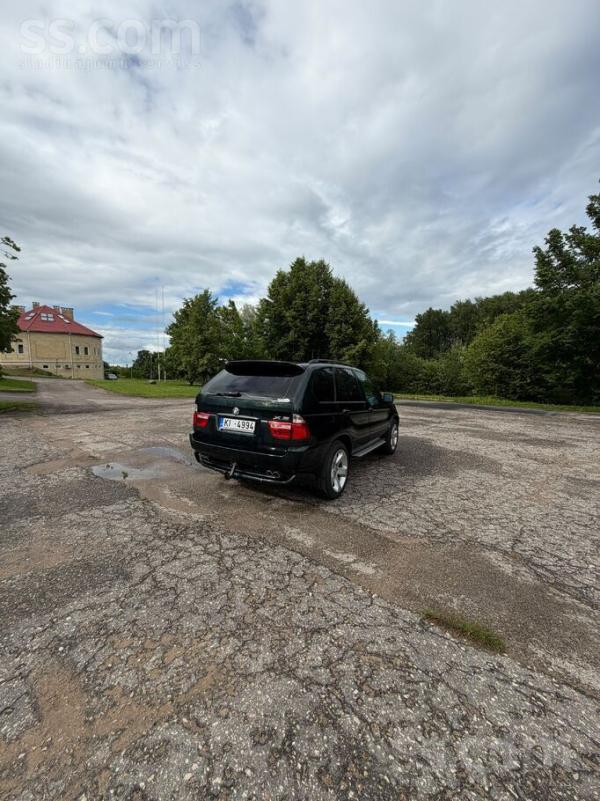 Green BMW X5 2000 in Aluksne, with an engine capacity of 4.40 L and mileage of 368 thousand km for 3999 €, photo 3 on AUTOMOTO.COM.LV
