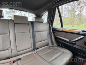 Zaļš BMW X5 2004 Tukums, ar dzinēja tilpumu 3.00 L un nobraukumu 398 tūkst. km par 3750 €, foto 13 vietnē AUTOMOTO.COM.LV