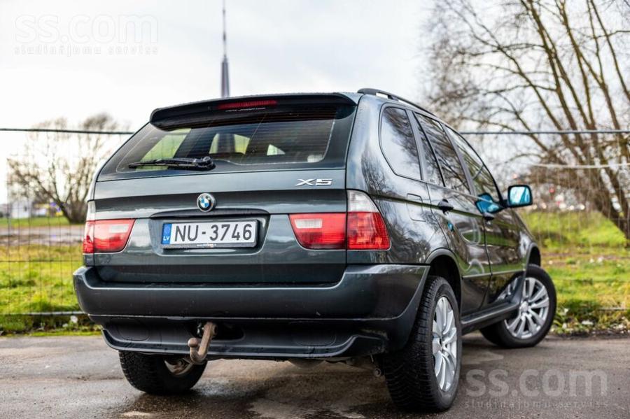 Green BMW X5 2006 in Riga, with an engine capacity of 3.00 L and mileage of 315 thousand km for 6990 €, photo 7 on AUTOMOTO.COM.LV
