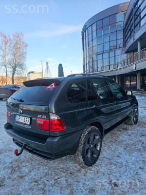 Green BMW X5 2007 in Riga, with an engine capacity of 3.00 L and mileage of 378 thousand km for 5500 €, photo 5 on AUTOMOTO.COM.LV