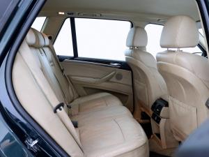 Zaļš BMW X5 2007 Tallina, ar dzinēja tilpumu 3.00 L un nobraukumu 407 tūkst. km par 3999 €, foto 15 vietnē AUTOMOTO.COM.LV