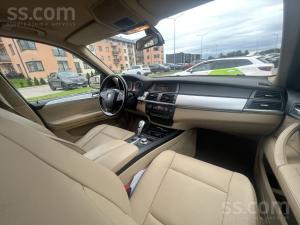 Green BMW X5 2008 in Riga, with an engine capacity of 3.00 L and mileage of 0 thousand km for 6300 €, photo 13 on AUTOMOTO.COM.LV
