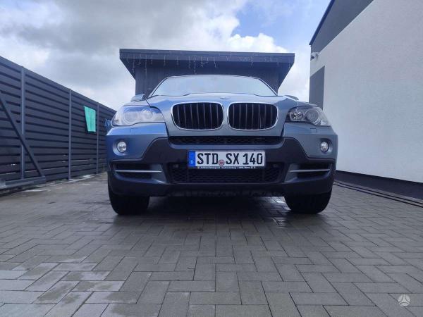 Green BMW X5 2010 in Klaipeda, with an engine capacity of 3.00 L and mileage of 315 thousand km for 6500 €, photo 5 on AUTOMOTO.COM.LV