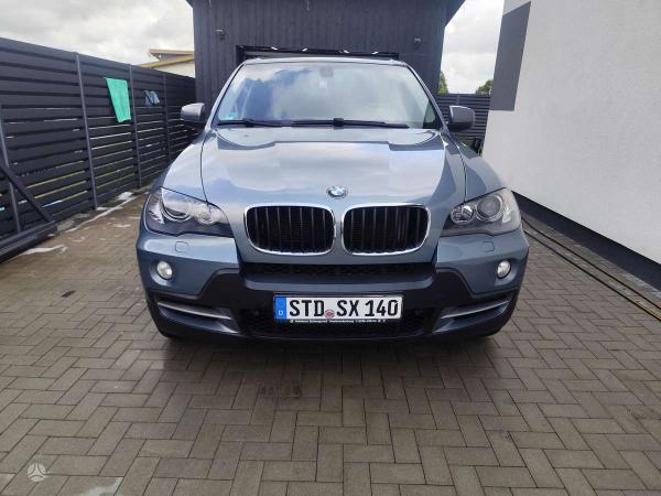 Green BMW X5 2010 in Klaipeda, with an engine capacity of 3.00 L and mileage of 315 thousand km for 6500 €, photo 6 on AUTOMOTO.COM.LV