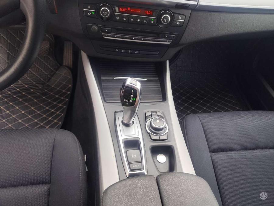 Zaļš BMW X5 2010 Klaipėda, ar dzinēja tilpumu 3.00 L un nobraukumu 315 tūkst. km par 6500 €, foto 21 vietnē AUTOMOTO.COM.LV