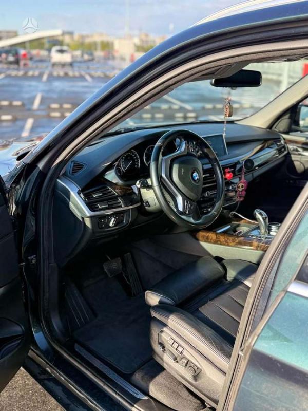 БМВ Х5 2014 в Вильнюс на AUTOMOTO.COM.LV Зеленый БМВ Х5 2014 в Вильнюс, объемом двигателя 2.99 л и пробегом 320 тыс. км за 20000 €, фото 11 на AUTOMOTO.COM.LV