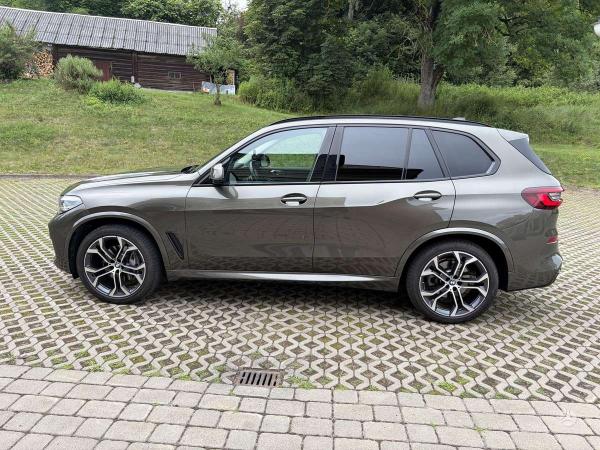 Zaļš BMW X5 2020 Viļņa, ar dzinēja tilpumu 3.00 L un nobraukumu 52 tūkst. km par 51999 €, foto 2 vietnē AUTOMOTO.COM.LV