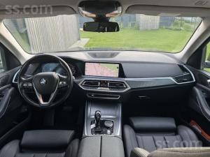 Green BMW X5 2020 in Riga, with an engine capacity of 3.00 L and mileage of 125 thousand km for 41500 €, photo 9 on AUTOMOTO.COM.LV