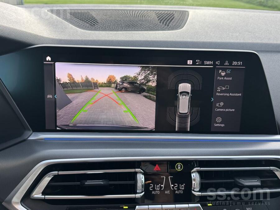 Green BMW X5 2020 in Riga, with an engine capacity of 3.00 L and mileage of 125 thousand km for 41500 €, photo 13 on AUTOMOTO.COM.LV