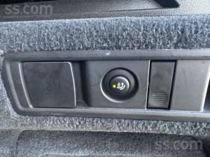 Green BMW X5 2020 in Riga, with an engine capacity of 3.00 L and mileage of 125 thousand km for 41500 €, photo 18 on AUTOMOTO.COM.LV