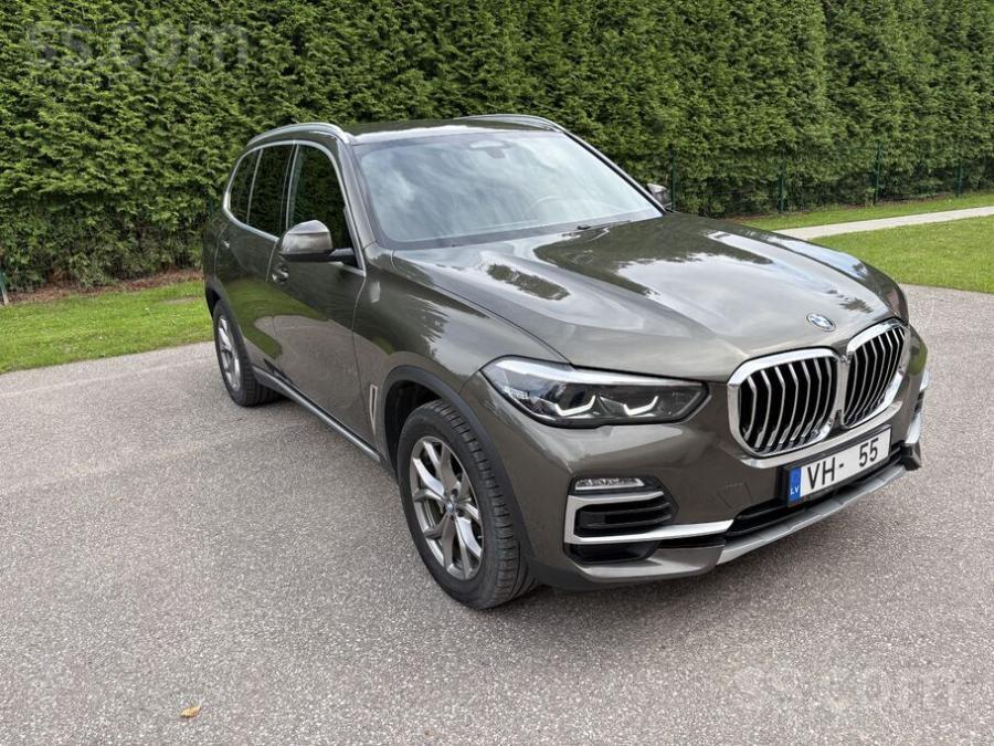 Green BMW X5 2020 in Valmiera, with an engine capacity of 3.00 L and mileage of 130 thousand km for 34800 €, photo 1 on AUTOMOTO.COM.LV