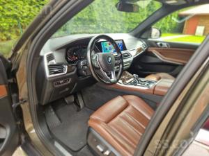 Green BMW X5 2020 in Valmiera, with an engine capacity of 3.00 L and mileage of 130 thousand km for 34800 €, photo 5 on AUTOMOTO.COM.LV