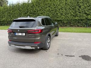 Green BMW X5 2020 in Valmiera, with an engine capacity of 3.00 L and mileage of 130 thousand km for 34800 €, photo 10 on AUTOMOTO.COM.LV
