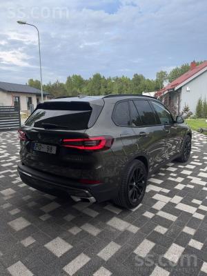 Zaļš BMW X5 2021 Rīga, ar dzinēja tilpumu 3.00 L un nobraukumu 140 tūkst. km par 41999 €, foto 7 vietnē AUTOMOTO.COM.LV