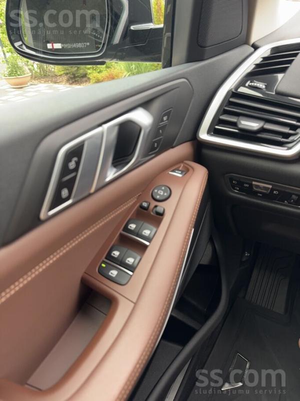 Green BMW X5 2021 in Riga, with an engine capacity of 3.00 L and mileage of 140 thousand km for 41999 €, photo 10 on AUTOMOTO.COM.LV