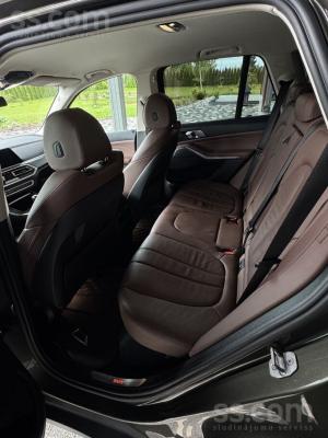 Zaļš BMW X5 2021 Rīga, ar dzinēja tilpumu 3.00 L un nobraukumu 140 tūkst. km par 41999 €, foto 14 vietnē AUTOMOTO.COM.LV