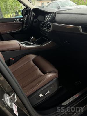 Zaļš BMW X5 2021 Rīga, ar dzinēja tilpumu 3.00 L un nobraukumu 140 tūkst. km par 41999 €, foto 16 vietnē AUTOMOTO.COM.LV