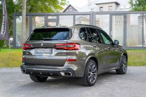 Zaļš BMW X5 2021 Viļņa, ar dzinēja tilpumu 2.99 L un nobraukumu 165 tūkst. km par 43900 €, foto 18 vietnē AUTOMOTO.COM.LV