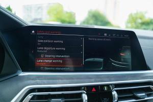 Zaļš BMW X5 2021 Viļņa, ar dzinēja tilpumu 2.99 L un nobraukumu 165 tūkst. km par 43900 €, foto 42 vietnē AUTOMOTO.COM.LV