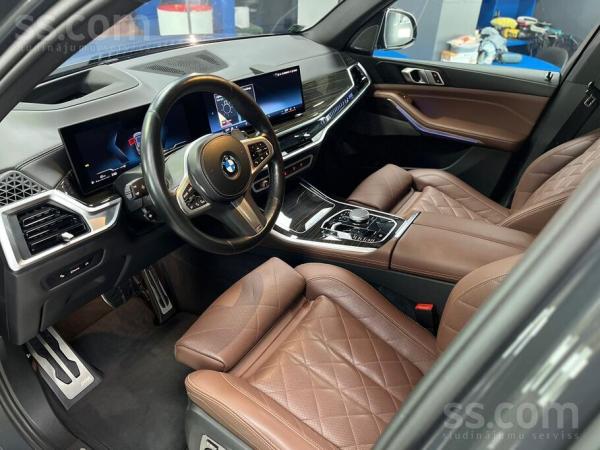 Zaļš BMW X5 2024 Cēsis, ar dzinēja tilpumu 3.00 L un nobraukumu 77 tūkst. km par 79900 €, foto 5 vietnē AUTOMOTO.COM.LV