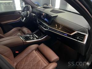 Green BMW X5 2024 in Cesis, with an engine capacity of 3.00 L and mileage of 79 thousand km for 69900 €, photo 7 on AUTOMOTO.COM.LV