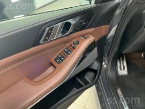 Green BMW X5 2024 in Cesis, with an engine capacity of 3.00 L and mileage of 79 thousand km for 69900 €, photo 9 on AUTOMOTO.COM.LV