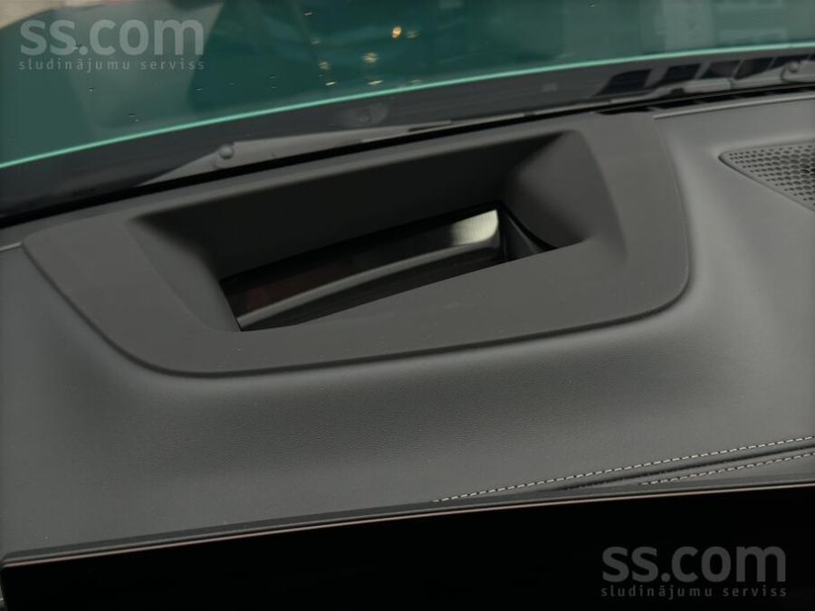 Green BMW X5 2024 in Riga, with an engine capacity of 4.40 L and mileage of 30 thousand km for 114900 €, photo 22 on AUTOMOTO.COM.LV